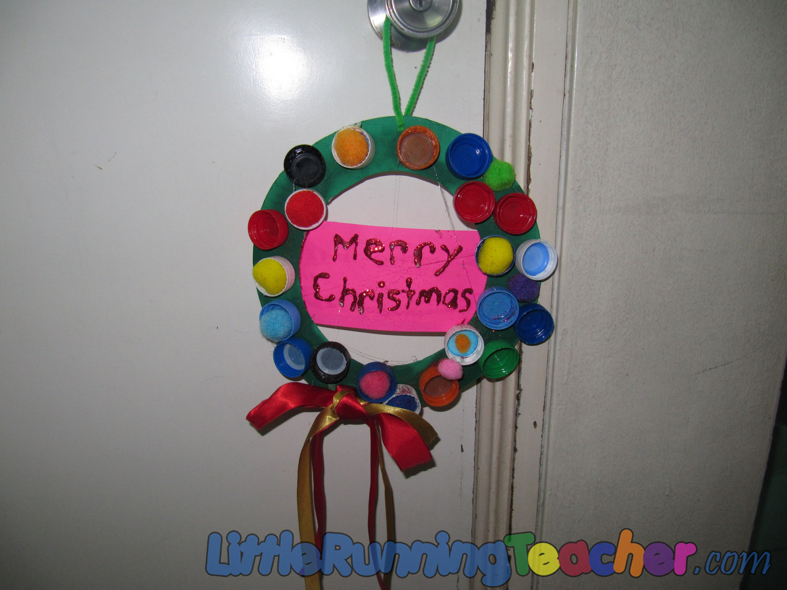 Recycled Christmas Wreath « Little Running Teacher